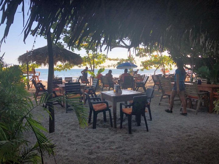 El Ancla: Beachfront: Bar: Restaurant: Seafood: Loungers: Samara: Costa ...